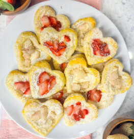 Pink-A-Boo® Pineberries | White Strawberries | Wish Farms